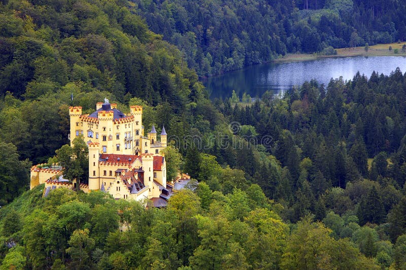 Castello Di Hohenschwangau (Baviera, Germania) Immagine Stock ...