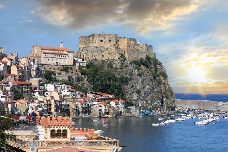 Castello Di Italy.Scilla, Calabria Fotografia Stock - Immagine di ...
