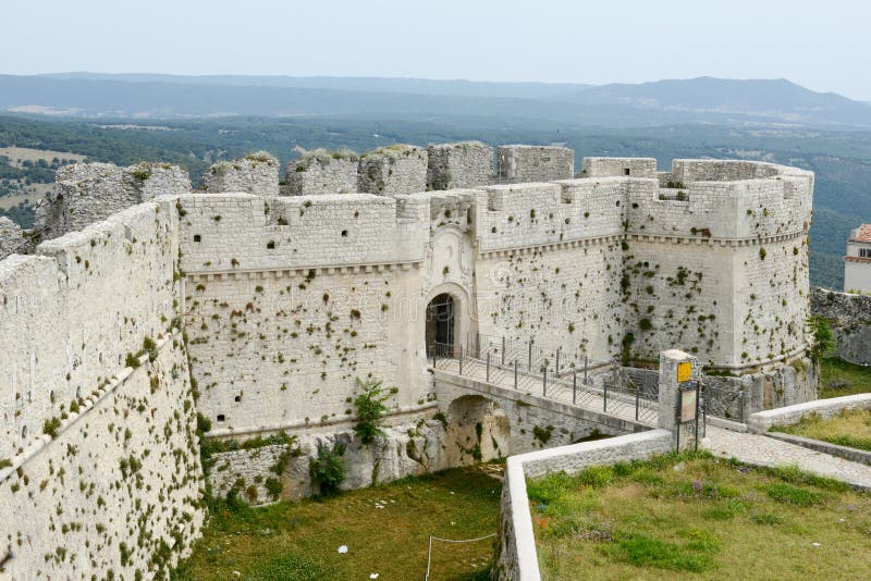 Castello Di Monte Sant'Angelo. La Puglia. L'Italia. Immagine Stock ...