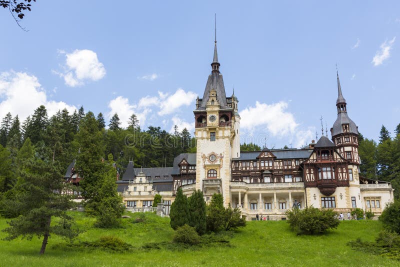 Castello Di Peles, Sinaia, Romania Immagine Editoriale - Immagine di ...