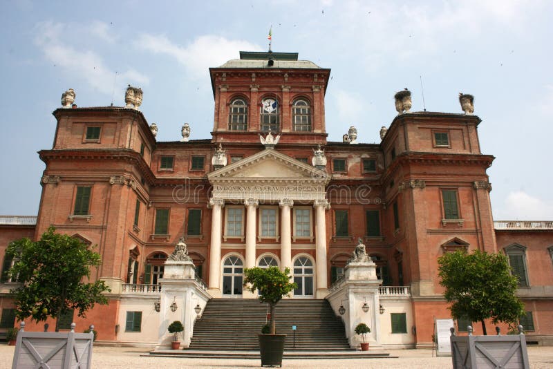 Castello Di Racconigi, Residenza Reale Della Savoia, Piemonte, Italia ...