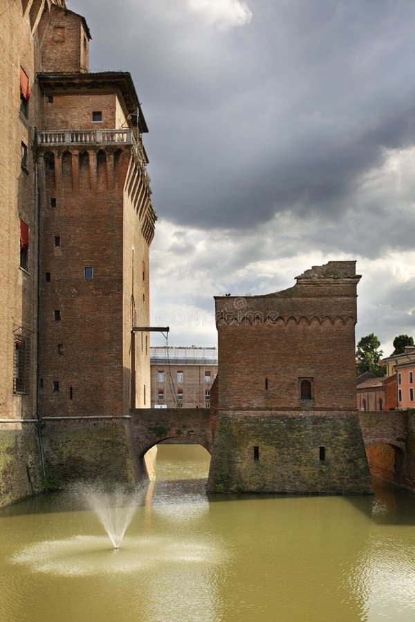 Castello Di St Michael - Castello Estense A Ferrara L'Italia Immagine ...
