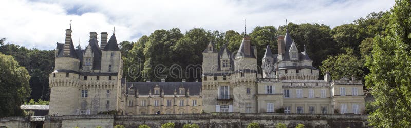 D'USSE, FRANCIA - 27 AGOSTO 2015: Castello Reale Di D'Usse, La Loira V ...