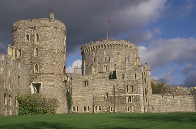 La Torre Rotonda Al Castello Di Windsor in Berkshire Immagine Stock ...