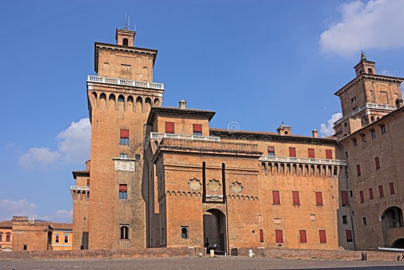 Castello Estense Di Ferrara Fotografia Stock - Immagine di architettura ...