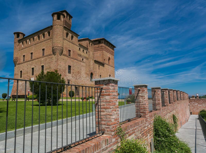 Castello Fossano, fotografia stock. Immagine di storico - 37782614