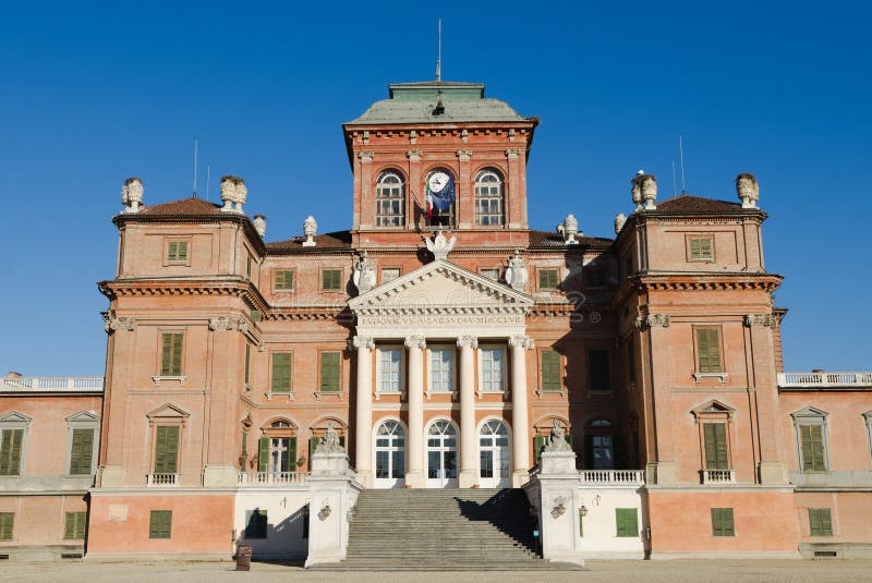 Castello Reale Di Racconigi Fotografia Stock - Immagine di medioevale ...