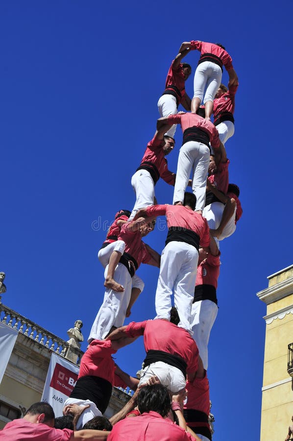 Castells, Torres Humanas Em Tarragona, Spain Fotografia Editorial ...
