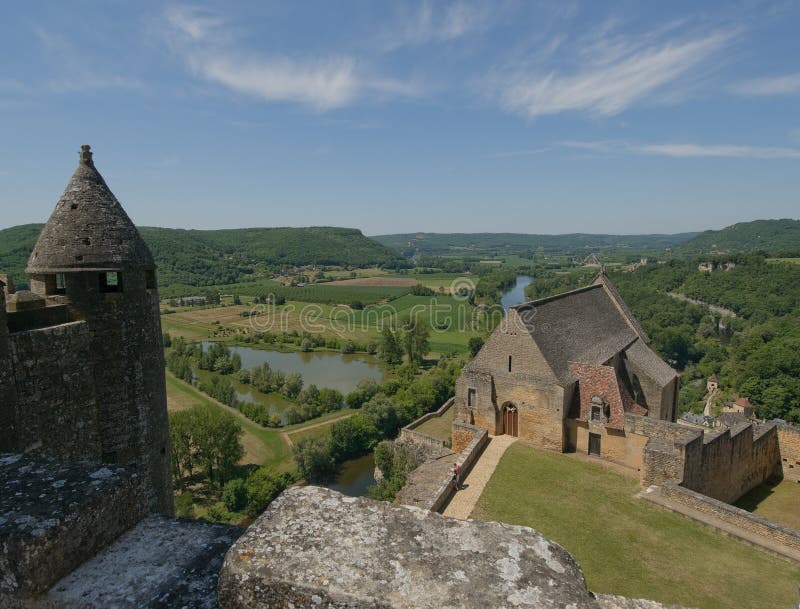 Castelo Beynac, Castelo Medieval Em Dordogne Imagem de Stock - Imagem ...