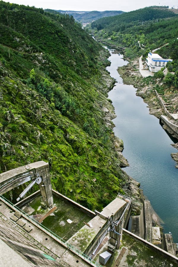 Castelo de Bode Dam stock image. Image of energy, voltage - 7118545