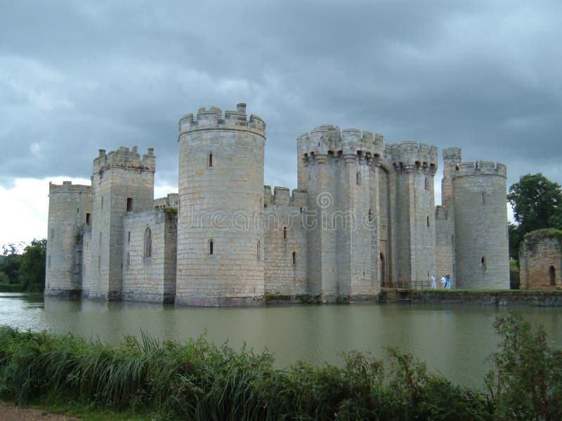 Castelo De Bodium Sob Nuvens De Tempestade Imagem de Stock - Imagem de ...