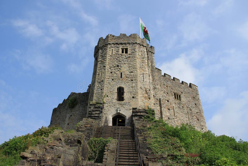 Castelo De Cardiff Com a Bandeira Na Cidade Cardiff Imagem de Stock ...