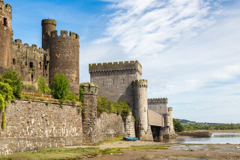 Castelo de Conwy em Wales imagem de stock. Imagem de noite - 101367387
