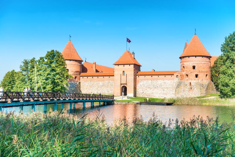 Castelo De Trakai No Lago Da Ilha Foto de Stock - Imagem de museu ...