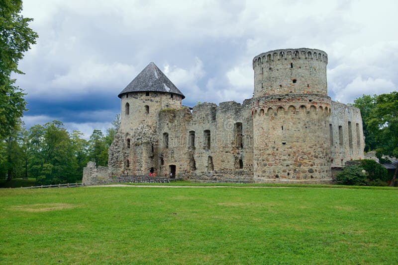 Novo Castelo. Cesis. Letónia Foto de Stock - Imagem de fortaleza, casa ...