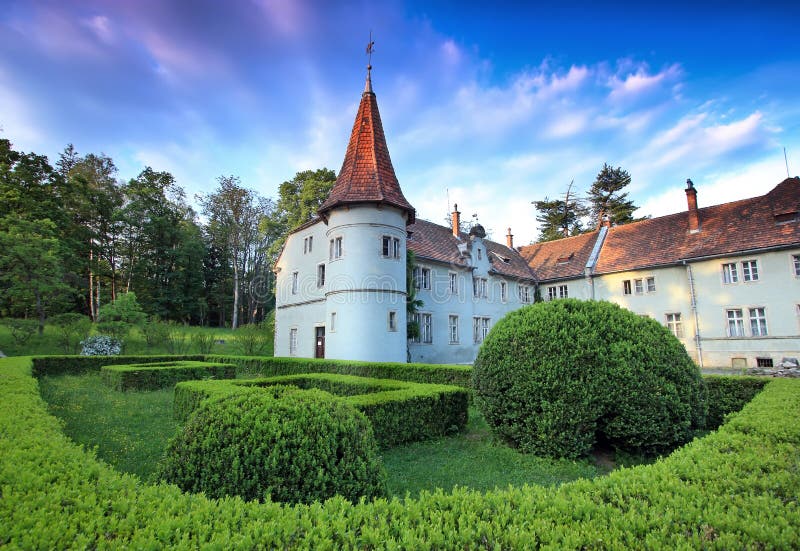 Castelo medieval europeu imagem de stock. Imagem de europeu - 27374529