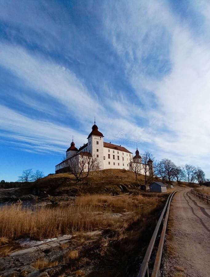 Castelo lacaio foto de stock. Imagem de penhasco, bonito - 222328436