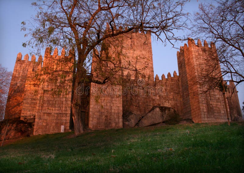 Castelo medieval foto de stock. Imagem de turismo, sunset - 7252934