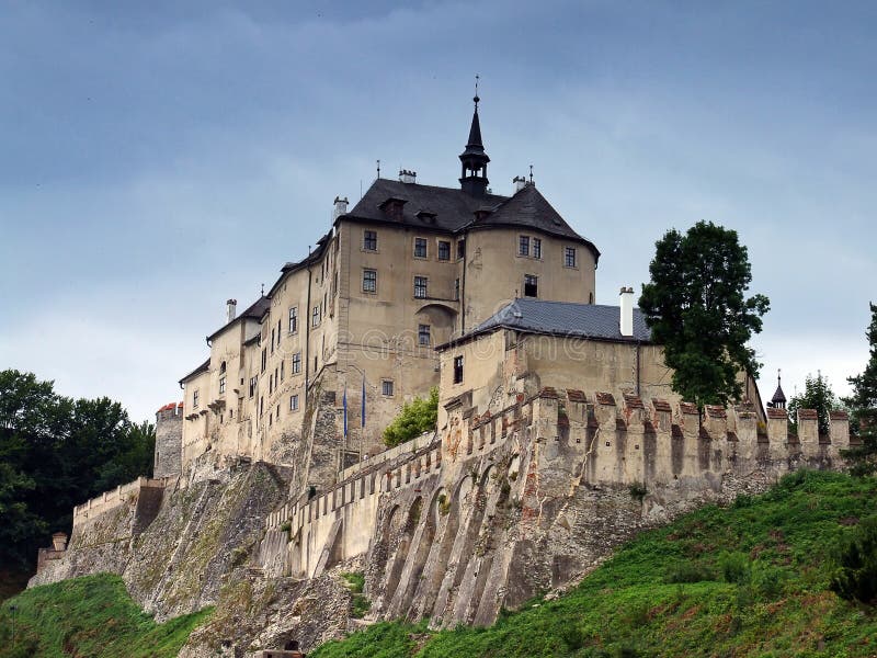 Castillo antiguo imagen de archivo. Imagen de europa, potencia - 4277927
