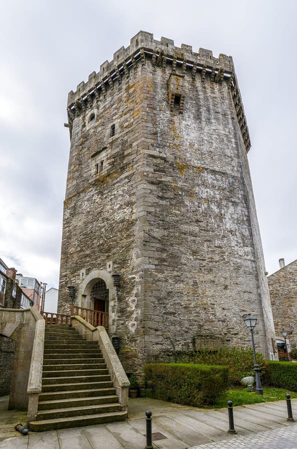 Castillo De Andrade En La Ciudad De Vilalba, Lugo Imagen de archivo ...