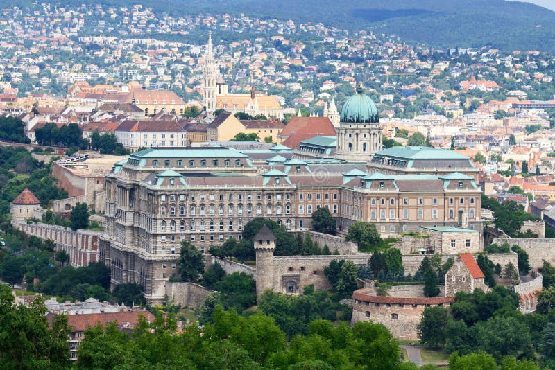 Castillo De Buda, Budapest, Hungría Foto de archivo - Imagen de iglesia ...