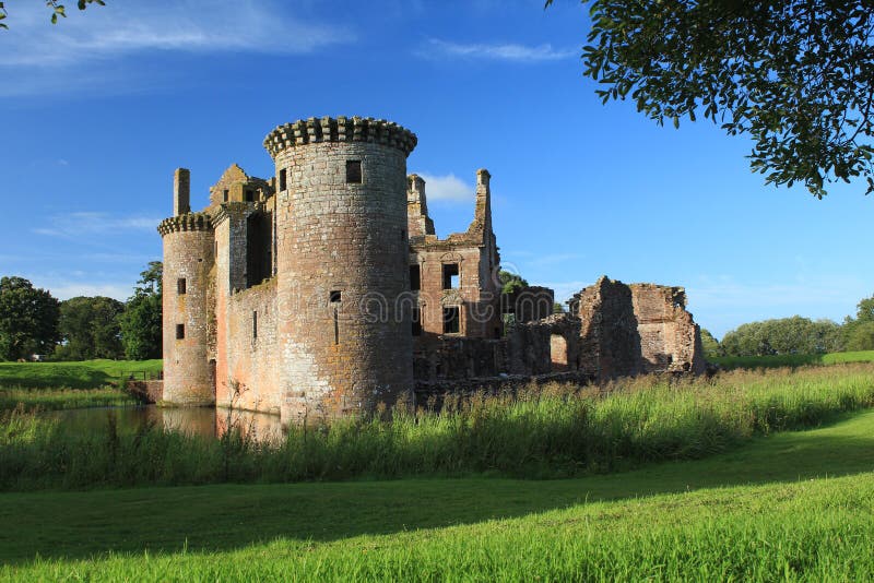 Castillo De Caerlaverock, Dumfries, Escocia Imagen de archivo - Imagen ...