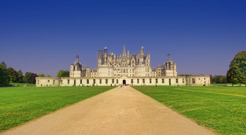 Castillo de Chambord foto de archivo. Imagen de turismo - 112757388