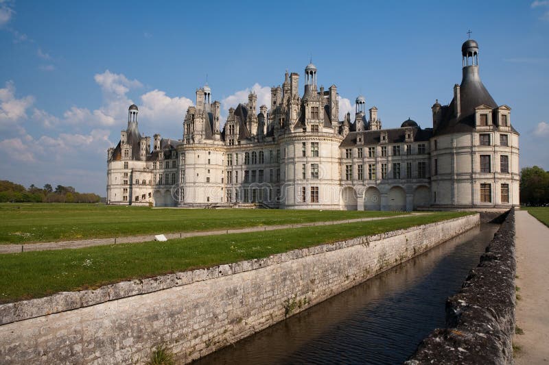 Castillo de Chambord foto de archivo. Imagen de arroyo - 9206082