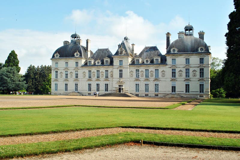 Castillo de Cheverny imagen editorial. Imagen de fuentes - 122113330