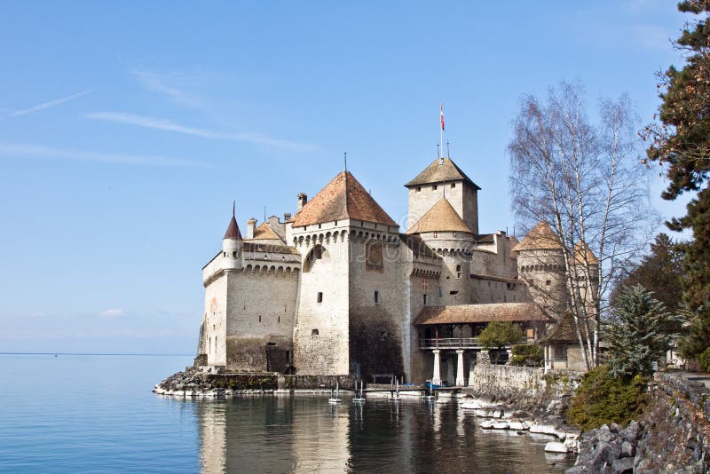 Castillo De Chillon, Lago Geneva, Suiza Imagen editorial - Imagen de ...