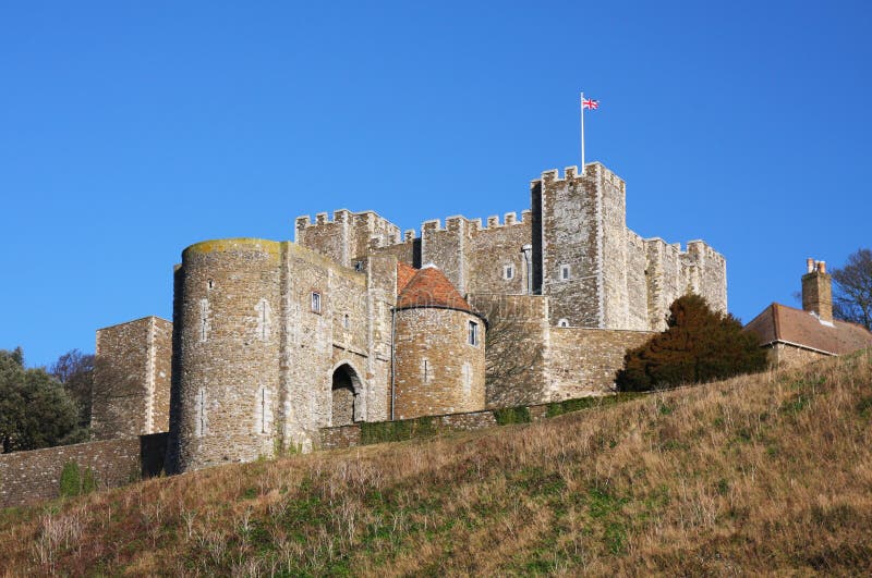 Castillo De Dover En Inglaterra Imagen de archivo - Imagen de medieval ...