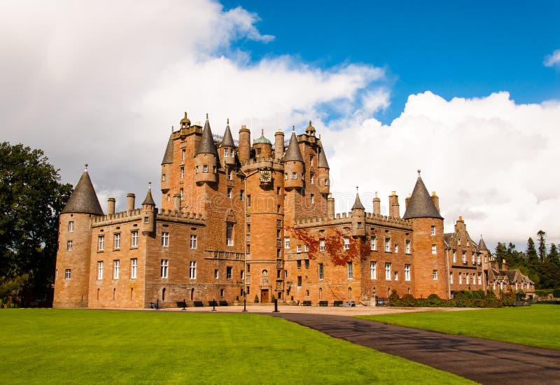 Castillo De Glamis En Escocia Imagen de archivo - Imagen de ruinas ...