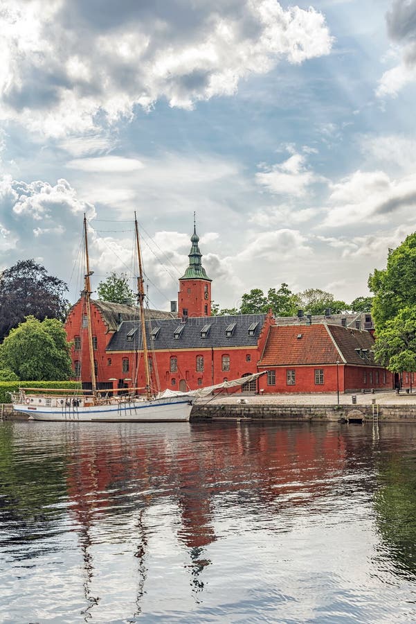 El Halmstad Castle Halmstads Slott Ocupa Un Edificio Del Siglo XVII ...