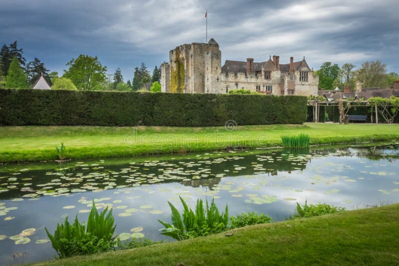 Castillo de Hever en Kent imagen de archivo editorial. Imagen de hiedra ...