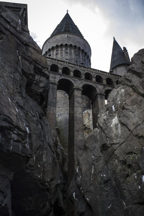 Castillo de Hogwarts foto editorial. Imagen de estudio - 64287101