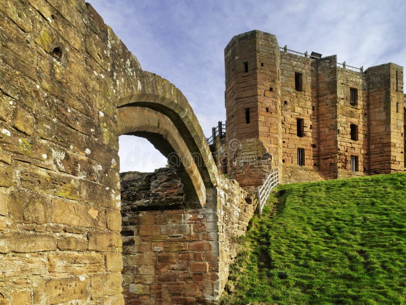 281 Castle Ruins Kenilworth England Fotos de stock - Fotos libres de ...