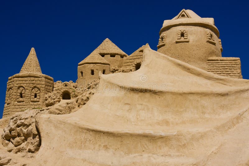 Castillo de la arena imagen de archivo. Imagen de gigante - 10875047