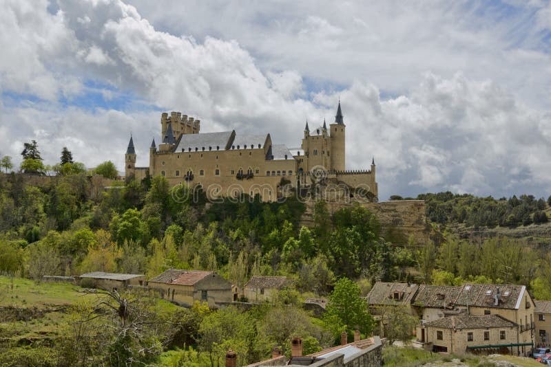 Castillo De Segovia Del Alcazar Foto de archivo - Imagen de fortaleza ...