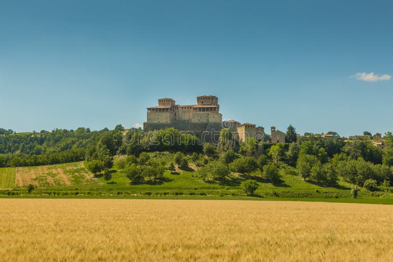 El Castillo De Torrechiara En Parma Italia Imagen de archivo - Imagen ...