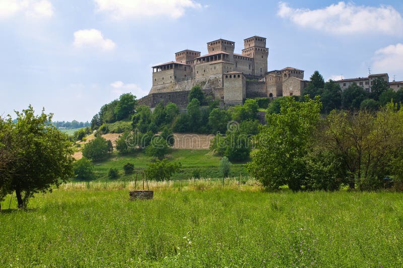 Castillo De Torrechiara. Emilia-Romagna. Italia. Imagen de archivo ...