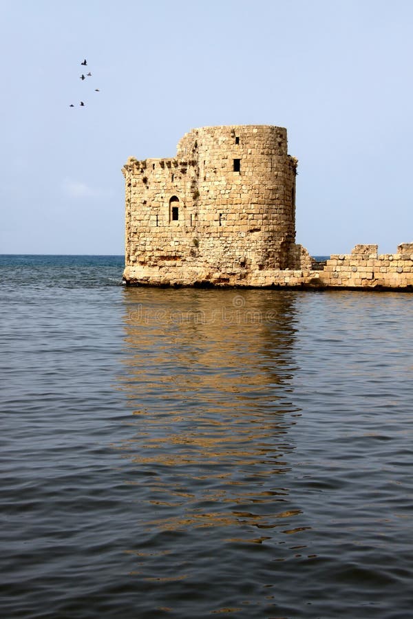 Castillo del mar imagen de archivo. Imagen de viejo, castillo - 16223717