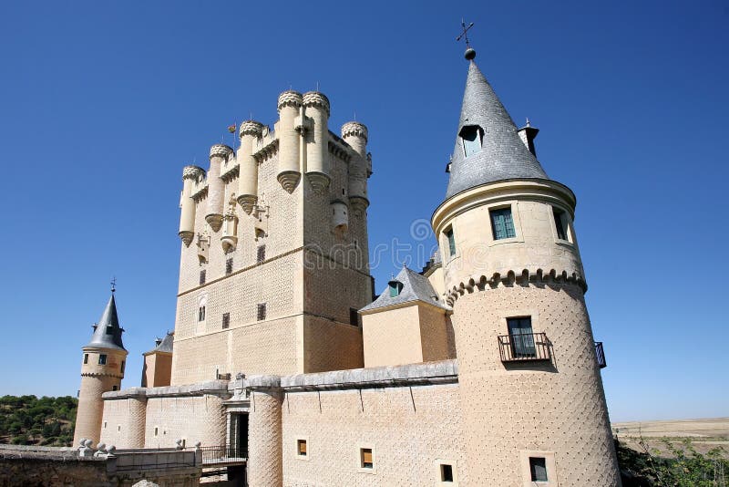 Castillo en Segovia imagen de archivo. Imagen de torreta - 15884341
