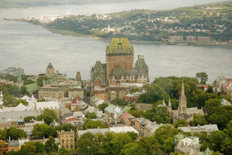 Castillo Francés Frontenac 2 Imagen de archivo - Imagen de lorenzo ...