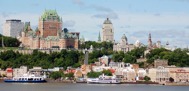 Castillo Francés Frontenac De Viejo Quebec Imagen de archivo editorial ...