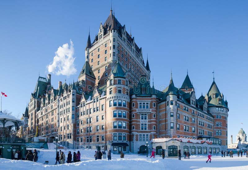 Castillo Francés Frontenac En El Invierno, La Ciudad De Quebec, Canadá ...