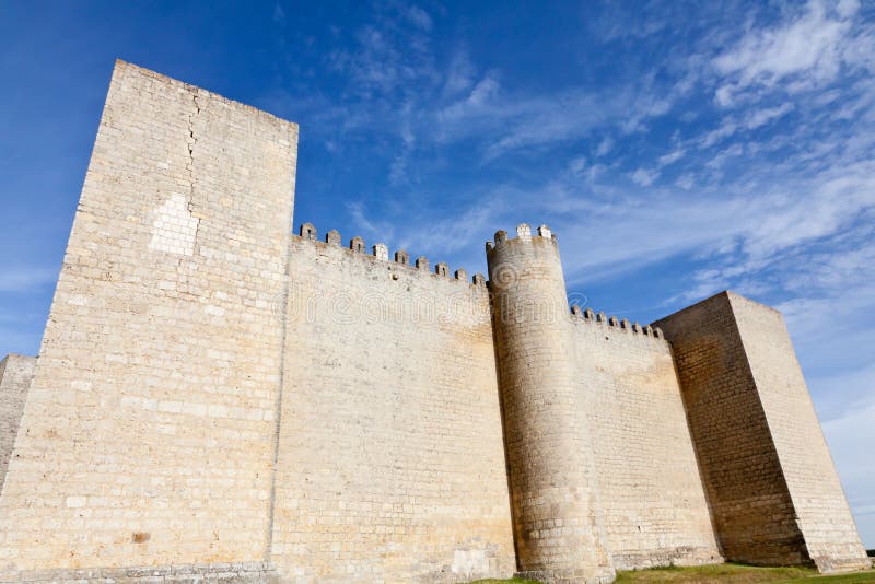 Castillo medieval foto de archivo. Imagen de famoso, historia - 25192556