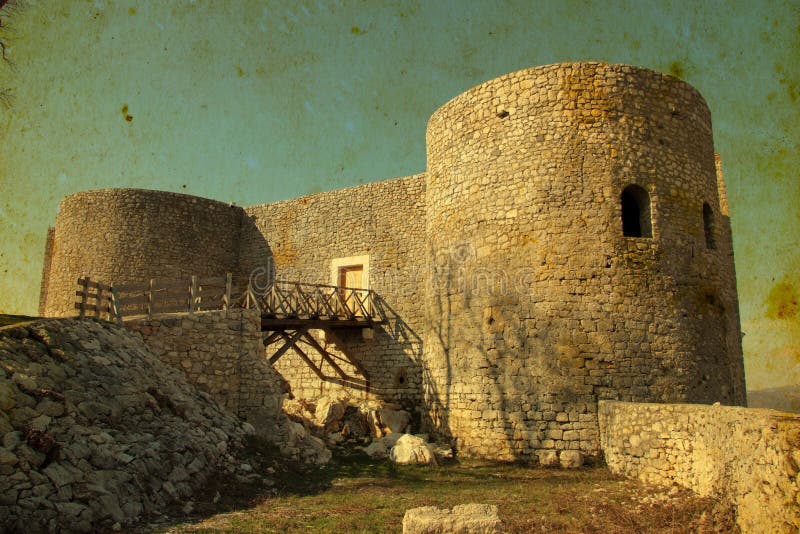 Castillo medieval imagen de archivo. Imagen de ciudad - 4261595