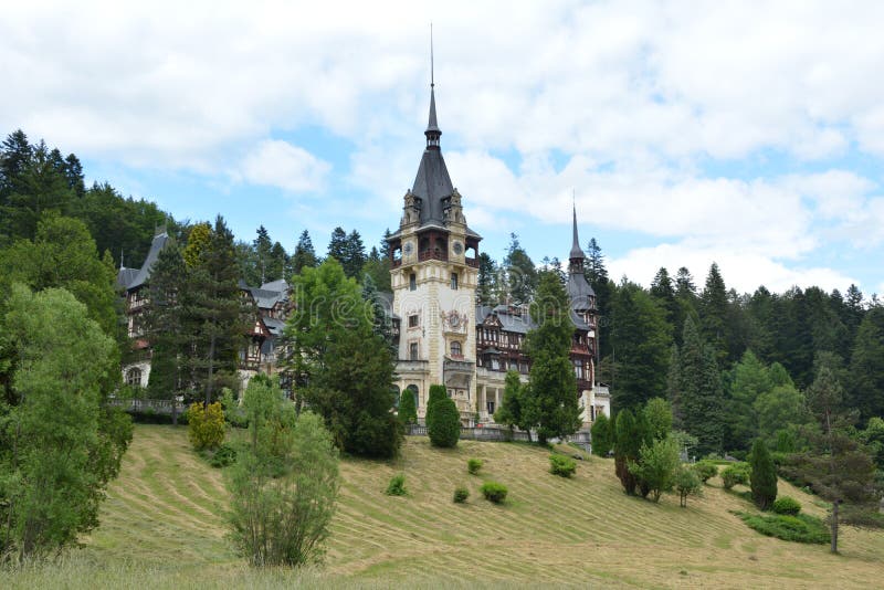 Castillo medieval rumano foto de archivo. Imagen de estilo - 104187610