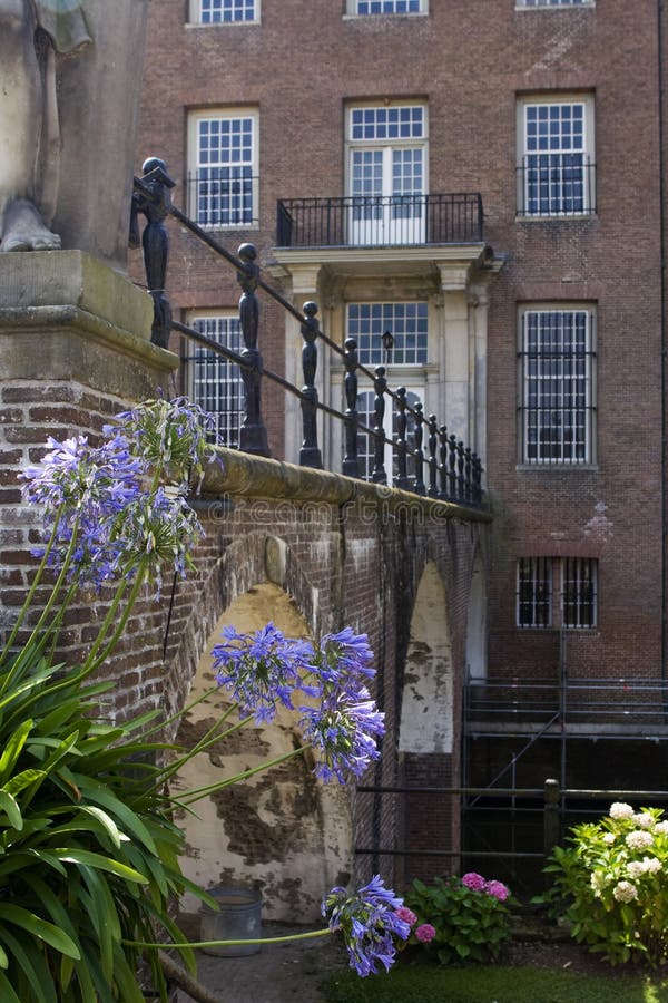Castle Amerongen in the Netherlands Stock Photo - Image of servants ...