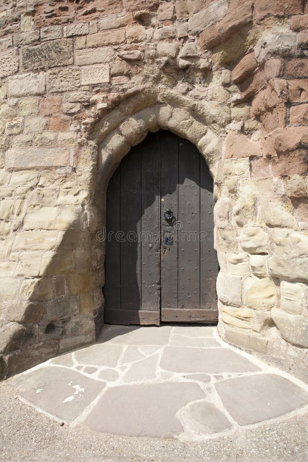 Castle door stock photo. Image of castle, knocker, wall - 10141536